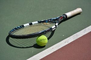 Monofilament vs Multifilament Tennis Strings - Dad Racket
